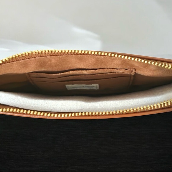Universal Thread | Bags | Universal Thread Brown Leather Wristlet ...